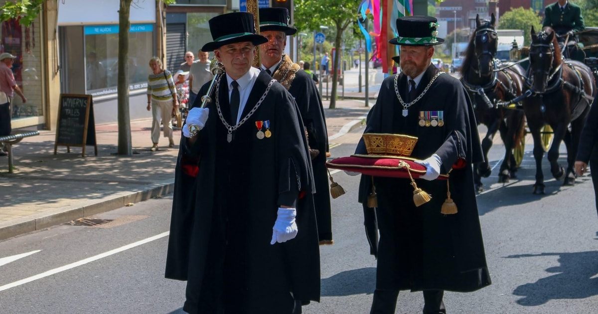 Exeter: Guided Walking Tour | GetYourGuide