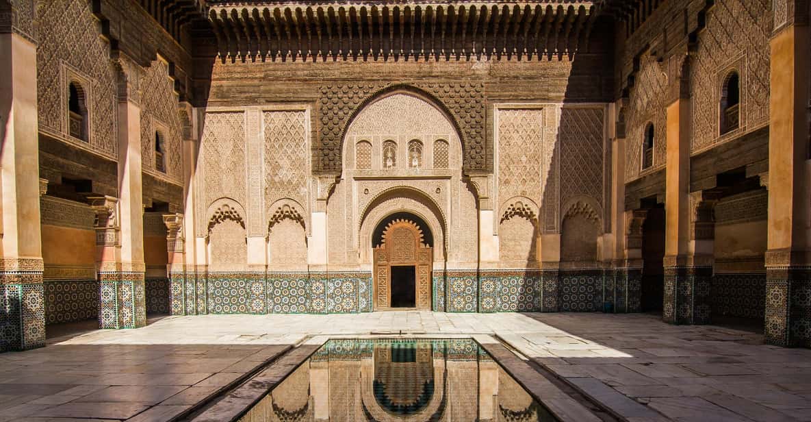 Marrakech : Visite à pied de la médersa Ben Youssef et des souks ...