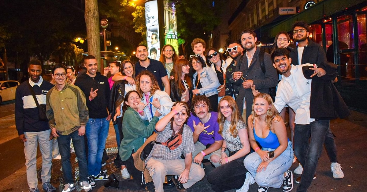 Paris: Geführte Kneipentour durch das Stadtzentrum mit Shots und Club ...