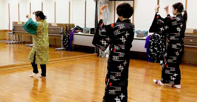 Okinawa: Explore tradition with Ryukyu dance workshop! | GetYourGuide