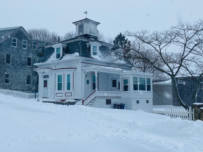 Salem, MA: Hocus Pocus Movie Guided Walking Tour | GetYourGuide