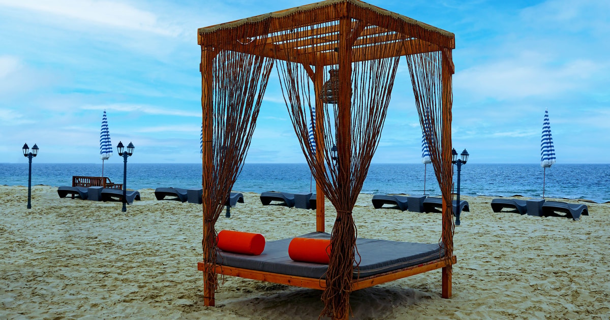 Doha: Desert Safari, Buffet Dinner, & Overnight Stay Option | GetYourGuide