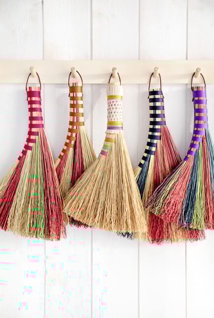 Fabriqué en Normandie Fabrication Balayette Aile de Canard | GetYourGuide