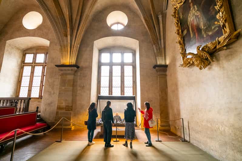 Prague Castle: Tour with Local Guide and Entry Ticket | GetYourGuide
