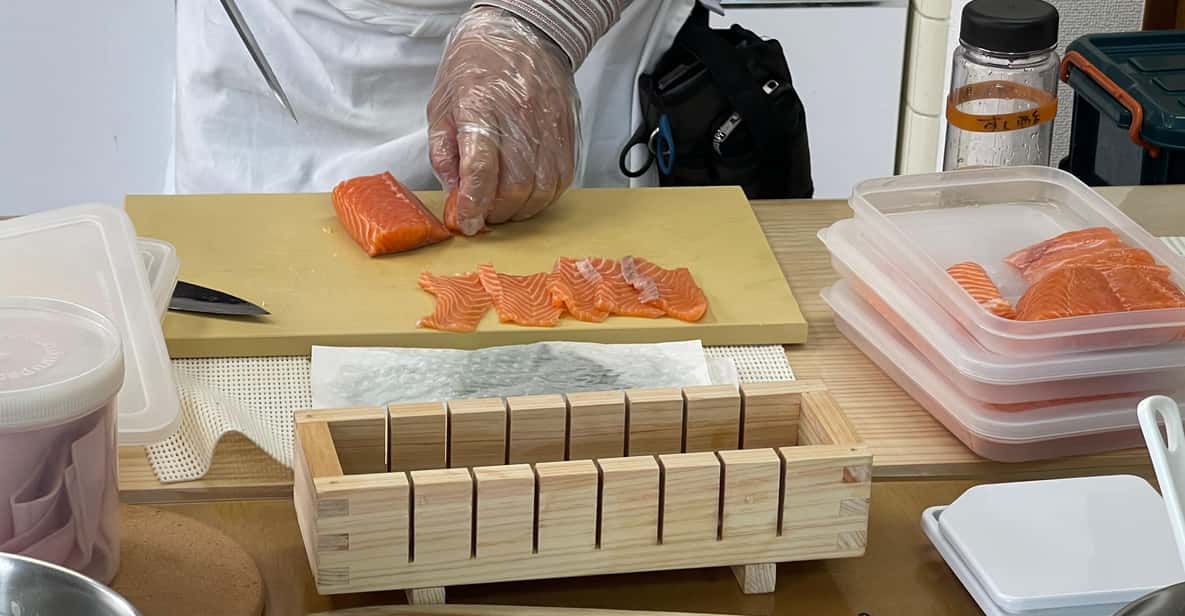 Toyosu: Fish Market Visit and Sushi-Making Experience | GetYourGuide