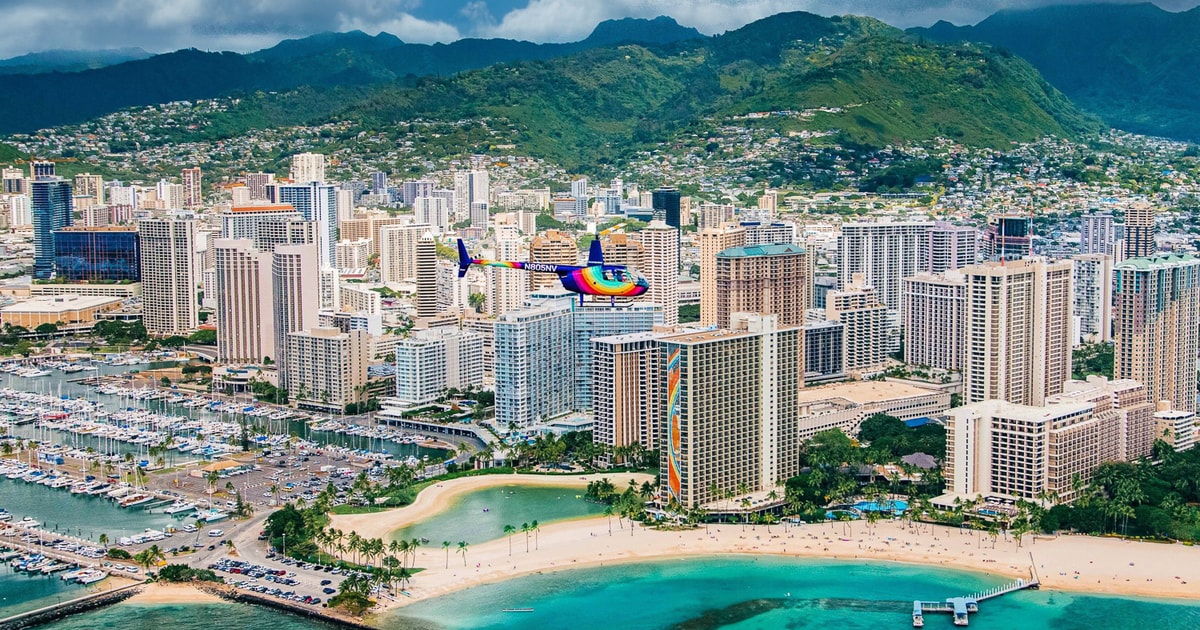 Oahu: Waikiki 20-Minute Doors On / Doors Off Helicopter Tour | GetYourGuide