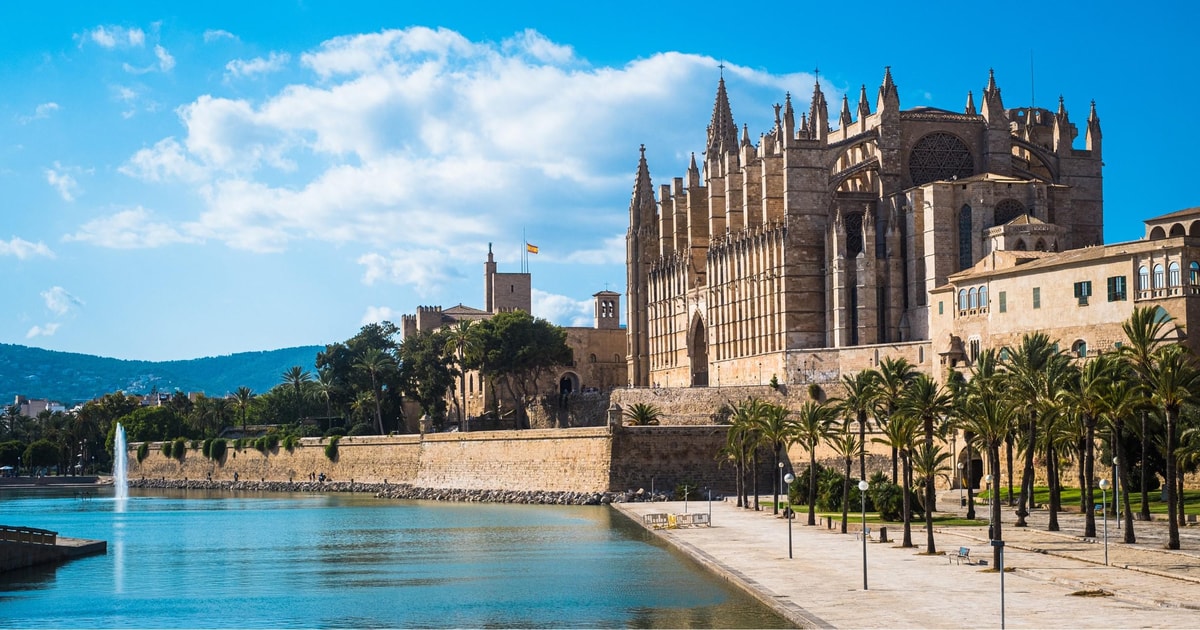 Palma de Mallorca: Walking Tour, Cathedral & Local Tasting | GetYourGuide