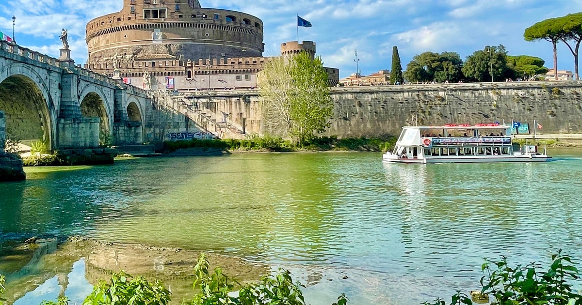 Rom: Flodkrydstogt med pladser og fontæner Guidet tur | GetYourGuide