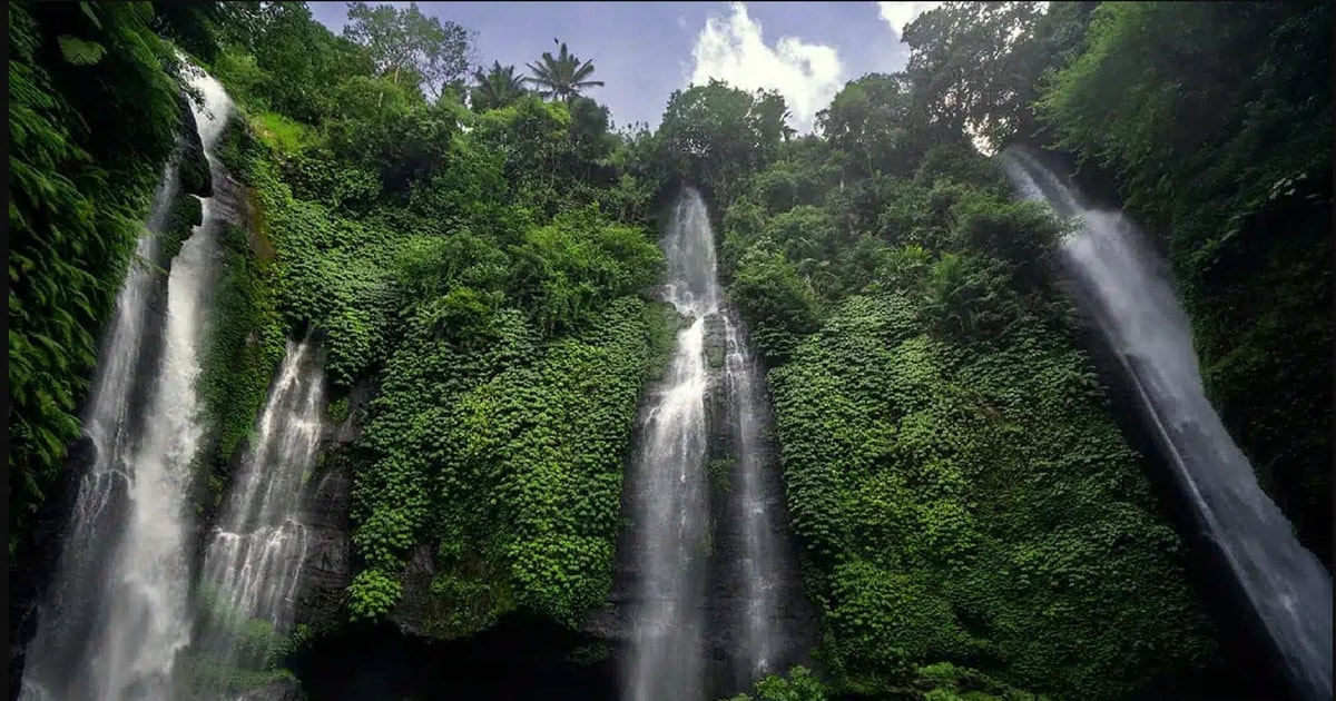 Bali: Sekumpul-Wasserfall, Ulundanu-Tempel und Handara-Tor | GetYourGuide