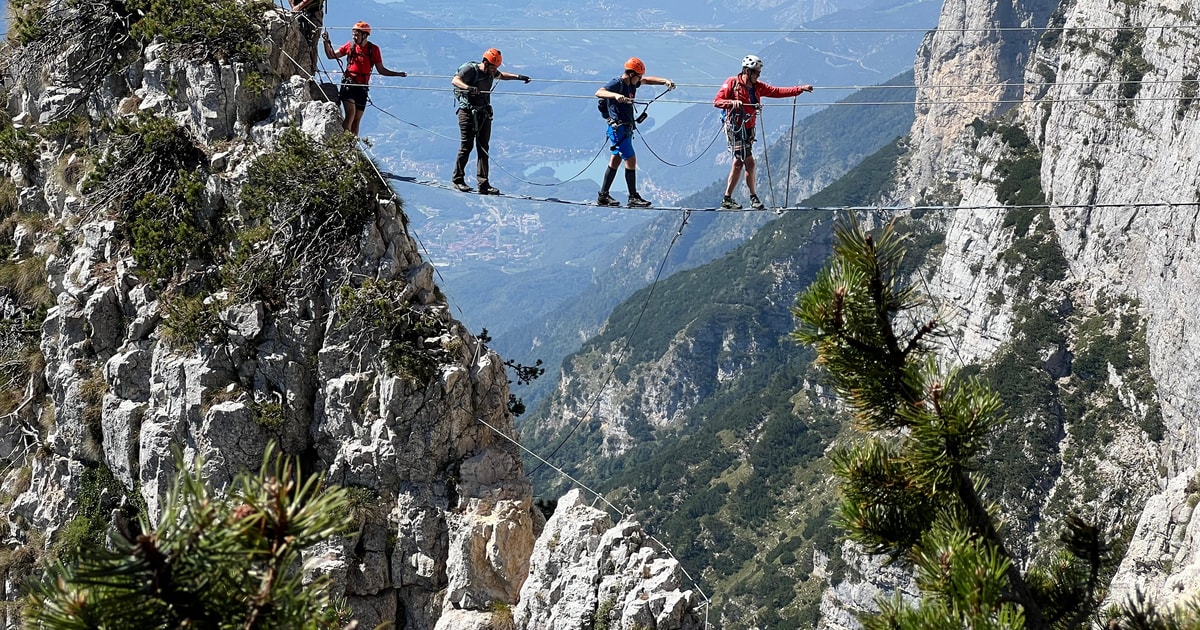 Andalo: Via Ferrata Experience, "Ferrata delle Aquile" | GetYourGuide