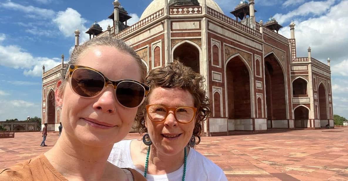 Delhi: Oud en Nieuw Delhi UNESCO Site Hele of halve dag tour | GetYourGuide
