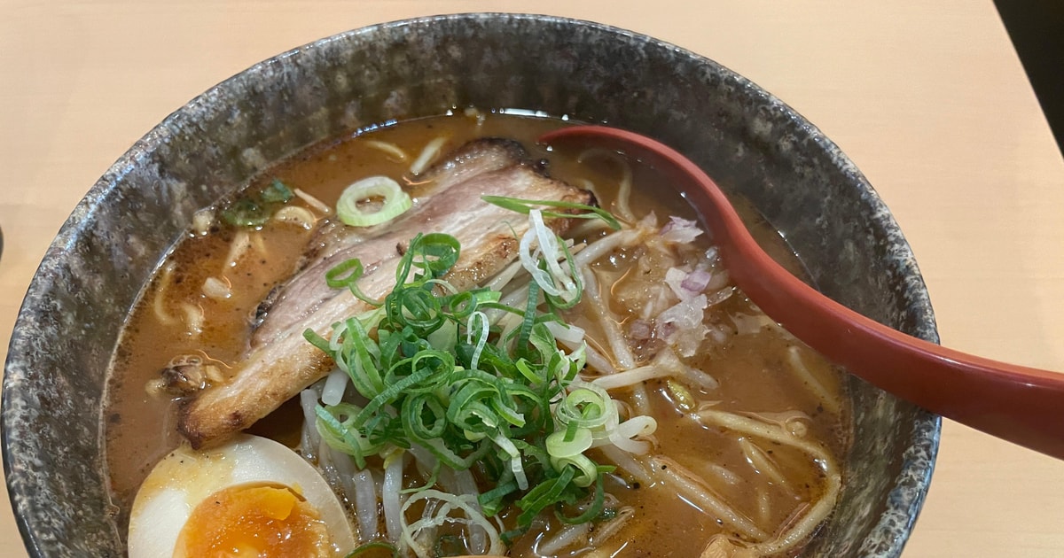 Osaka: Denní prohlídka s jídlem - nádraží Osaka, Umeda 3 hodiny | GetYourGuide