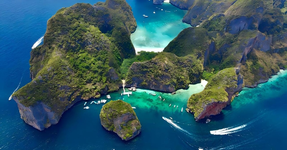 Phuket: Phi Phi & Maya Bay Speedboat Day Trip with Lunch | GetYourGuide