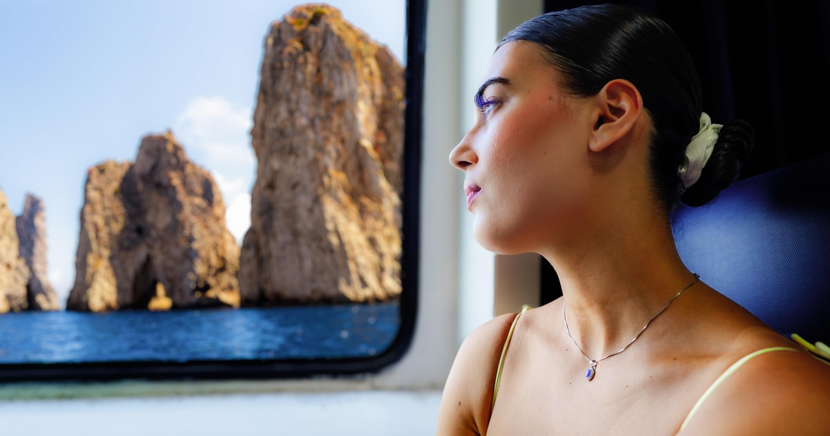 Neapel: Capri Transfer med båttur på ön och ledig tid | GetYourGuide