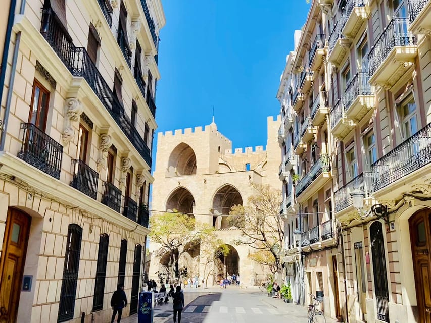 1 + 1 Valensiya'yı Keşfet Kendi Kendine Rehberli Bisiklet ve Yürüyüş ...