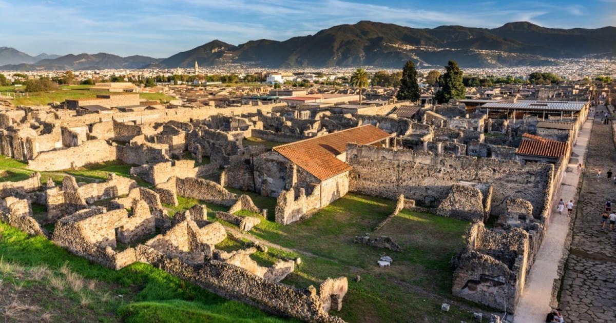 Naples: Private Pompeii & Vineyard Escape with Local | GetYourGuide