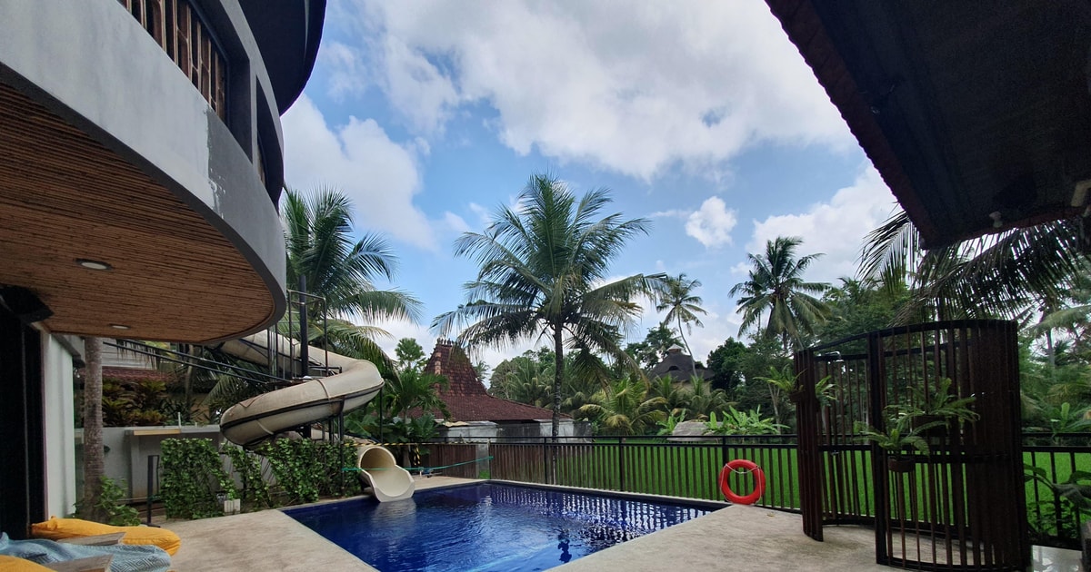 Bali Family Hangout: Bali Balin leikkipaikka: Leikkikenttä ja ...