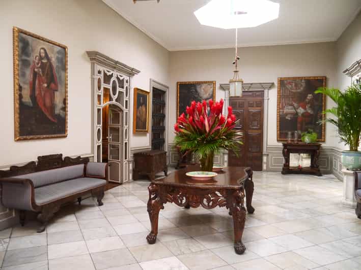 La casa de Aliaga, an alive colonial jewel at Lima center. | GetYourGuide