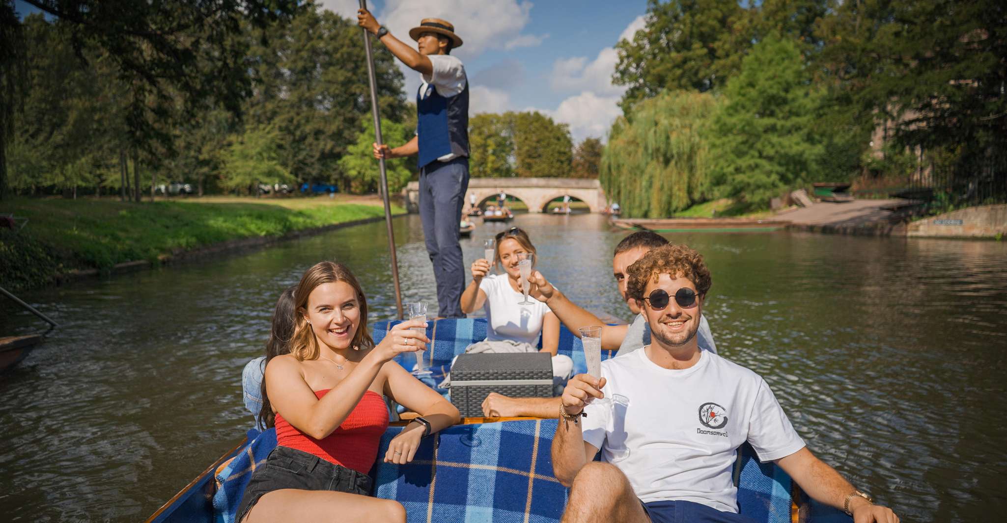 Cambridge, Guided Shared River Punting Tour, Cambridge-england, United ... Cambridge, Guided Shared River Punting Tour, Cambridge-england, United ...