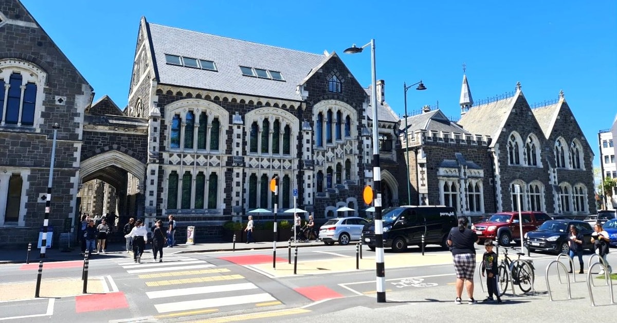 Christchurch City Top Spots Private Half Day Tour | GetYourGuide