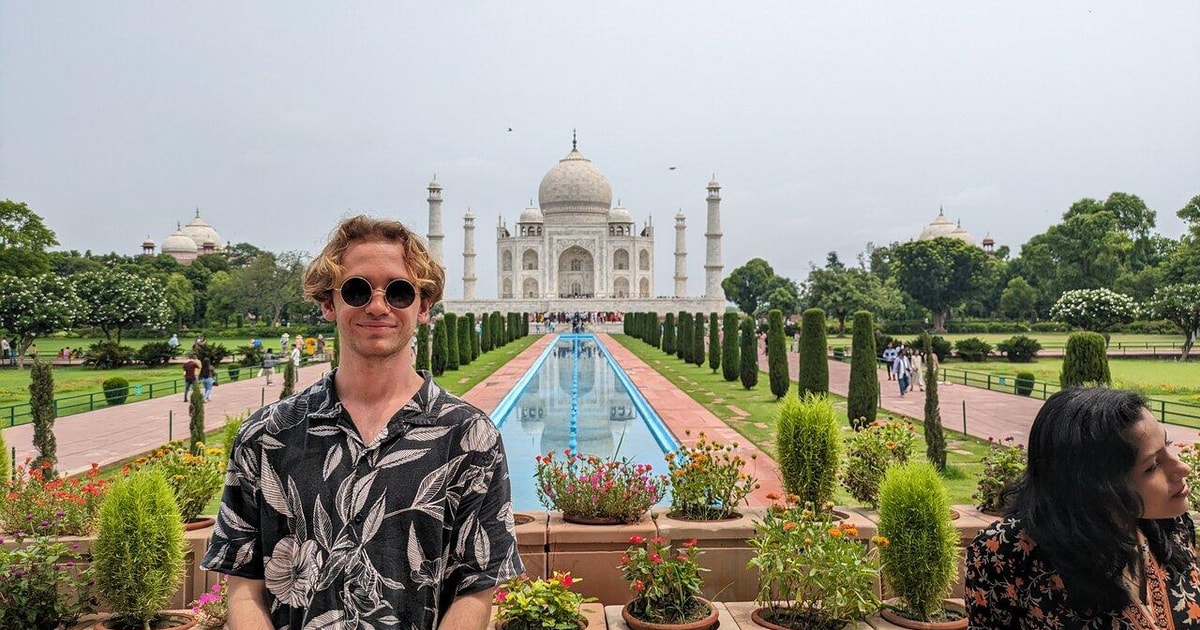 All-inclusive Taj Mahal Baby Taj & Fort Tour med transfer | GetYourGuide