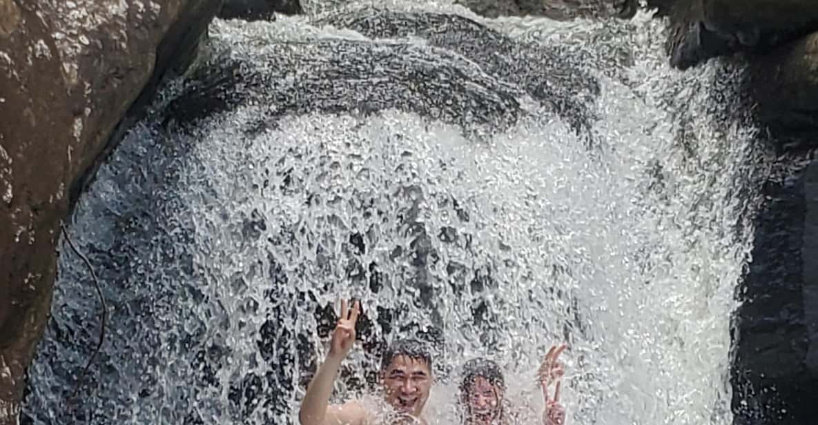 El Yunque: Verborgen watervalwandeling buiten het pad met vervoer ...