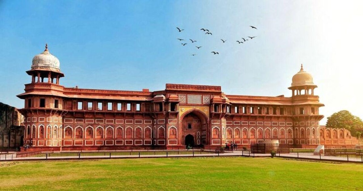 Agra Fort: A Guided Walking Tour of UNESCO World Heritage | GetYourGuide