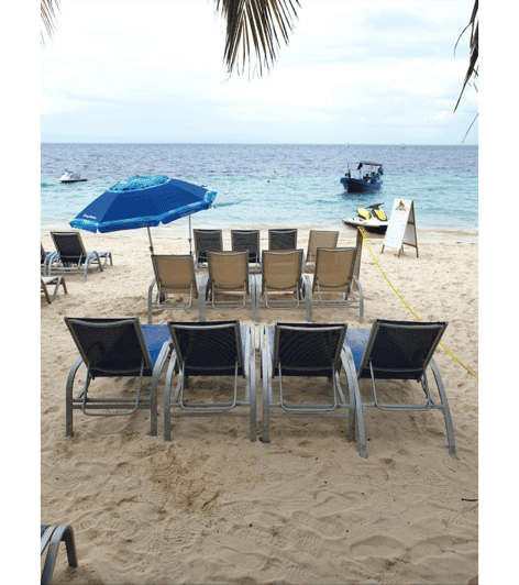 Roatan:Przerwa na plaży West Bay Snorkeling w Blue Channel | GetYourGuide