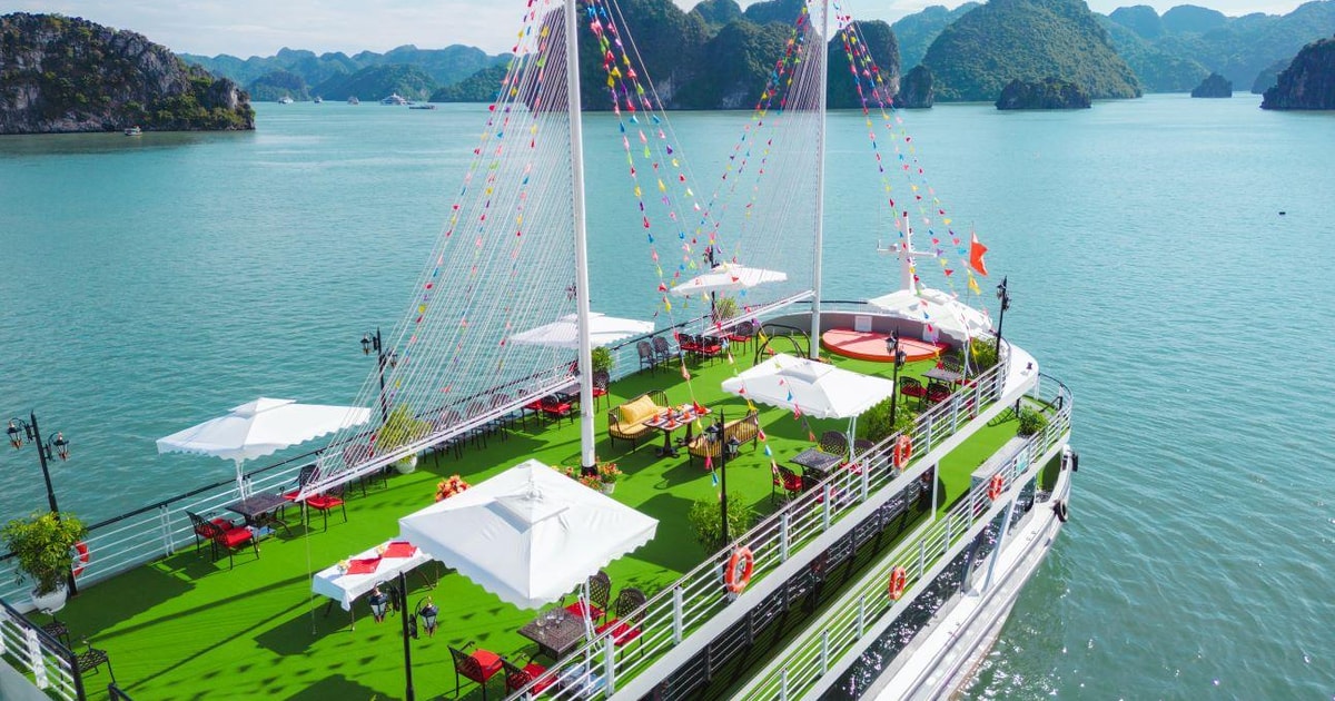 Au départ de Hanoï : croisière d'une journée dans la baie d'Halong ...