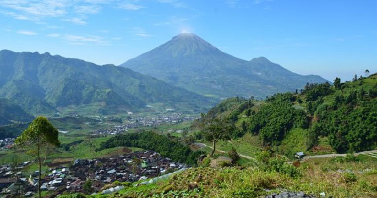 Yogyakarta ; Dieng Plateau Heaven on Earth Day Trip | GetYourGuide