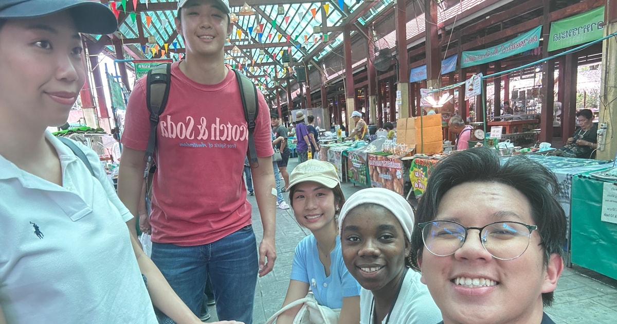 Bangkok: Bite-Sized Food Tour at Floating Market | GetYourGuide