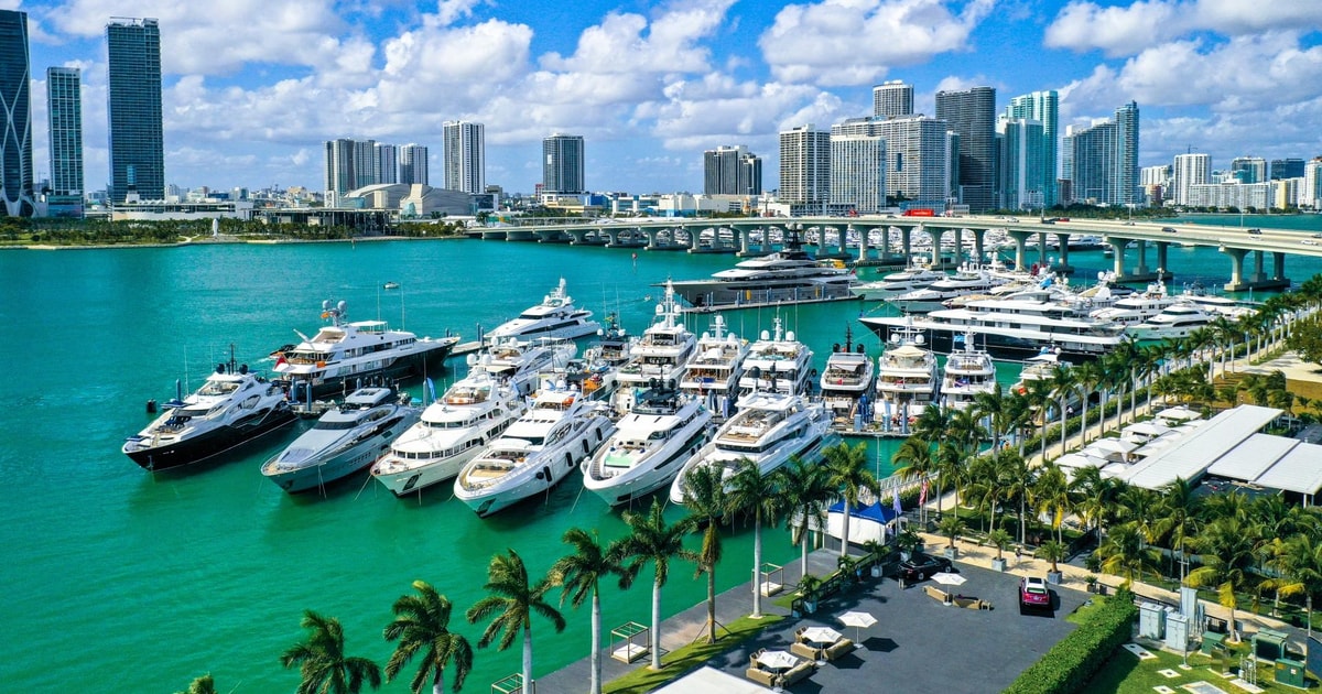Tour por el centro de Miami con paseo en barco por Millionaire's Row y ...