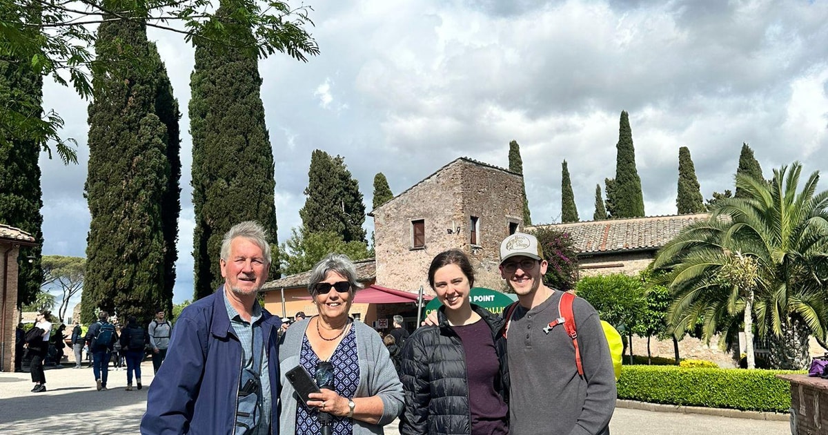 Roma: Visita guiada a las Catacumbas Subterráneas con traslado ...