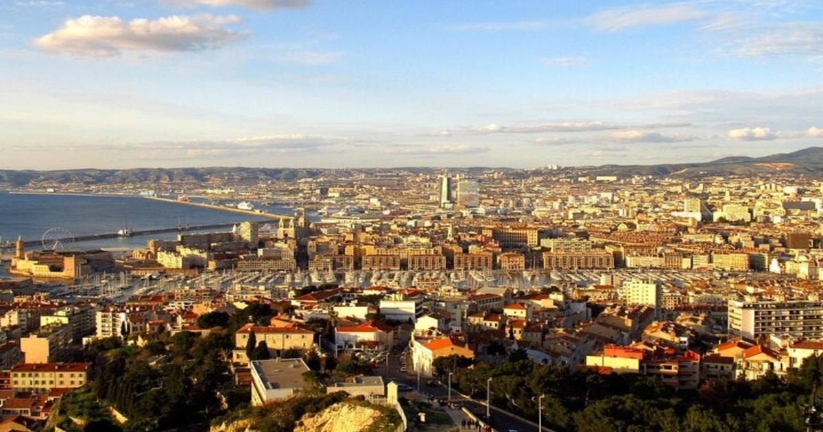 Marsella: Visita guiada a pie por los barrios de la ciudad | GetYourGuide
