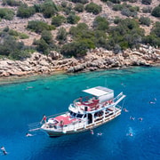 Bodrum: Hajótúra a Mein Schiff és az Aida hajóutasainak | GetYourGuide