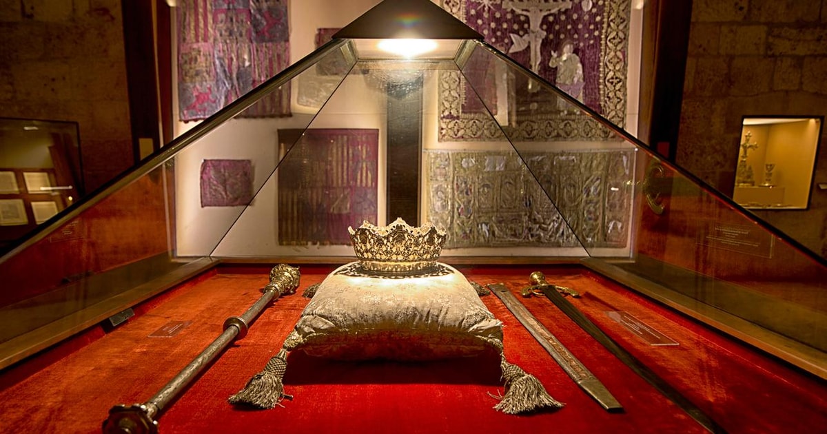 Granada: Ticket de entrada a la Capilla Real de Granada | GetYourGuide