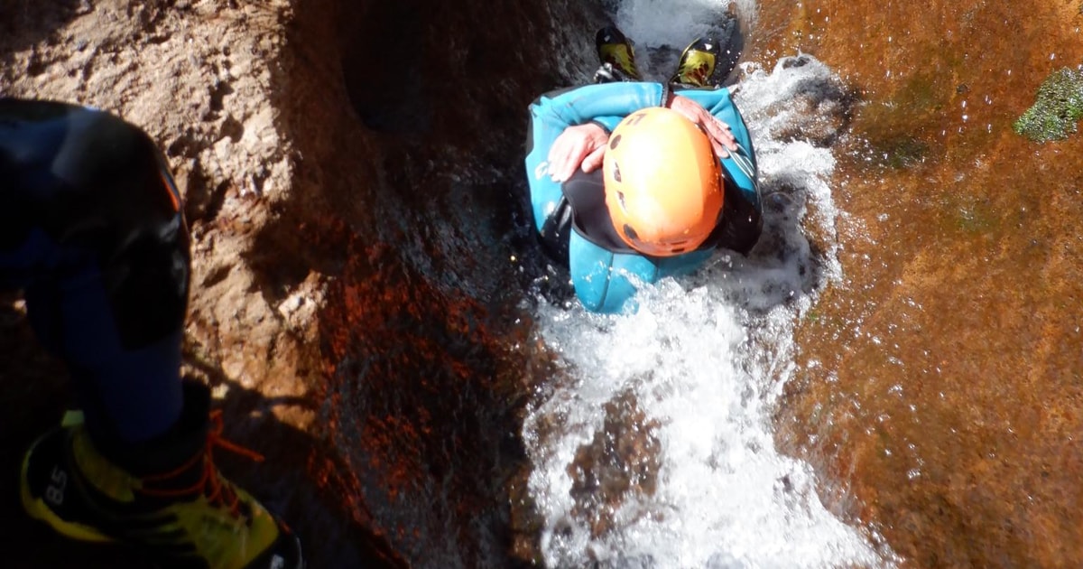 Madeira: Experiencia completa de barranquismo | GetYourGuide