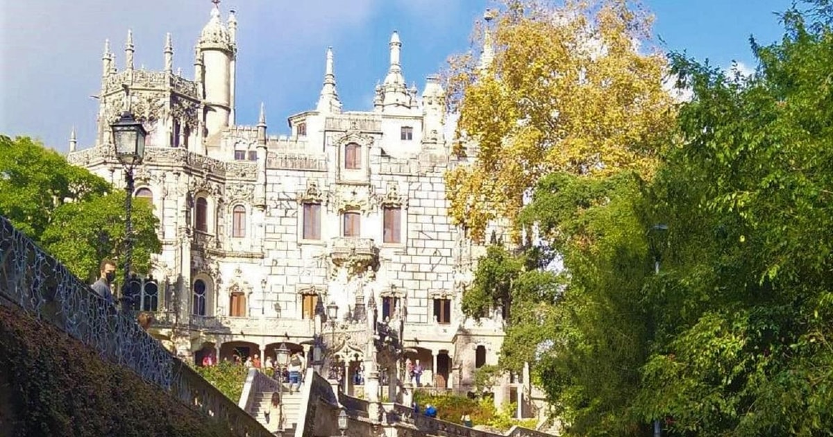 Sintra Walking Tour: History and Palaces | GetYourGuide