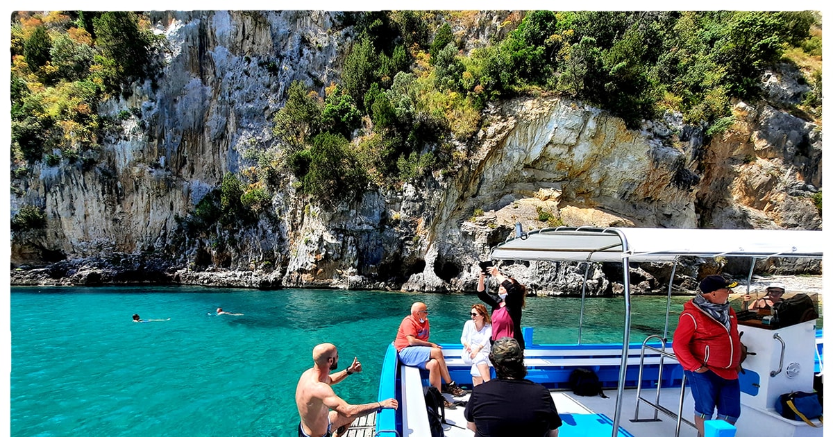 Excursie cu barca "clasică" la Palinuro | GetYourGuide