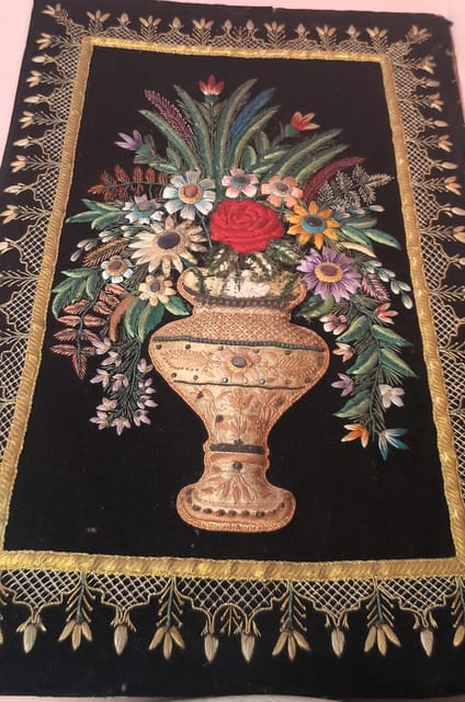 Fascinating Handicrafts of Tajganj | GetYourGuide