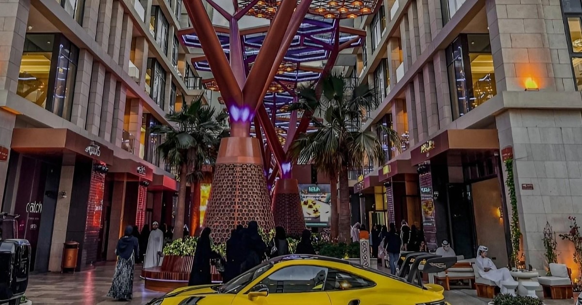 Doha: Only in Summer – Outdoor Air-Conditioned Streets Tour | GetYourGuide