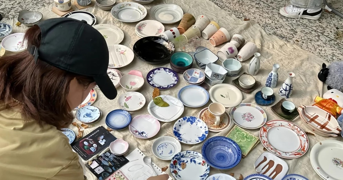 Chengdu: Flea Market, Fashion District, and Dinner Tour | GetYourGuide
