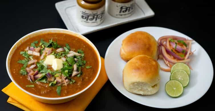 Mumbai Street Food Tour: Try 10+ Famous Street Delights | GetYourGuide