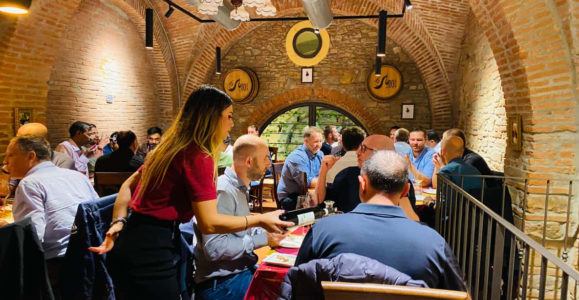 Wijnproeverij met zeven soorten Toscaanse wijn | GetYourGuide