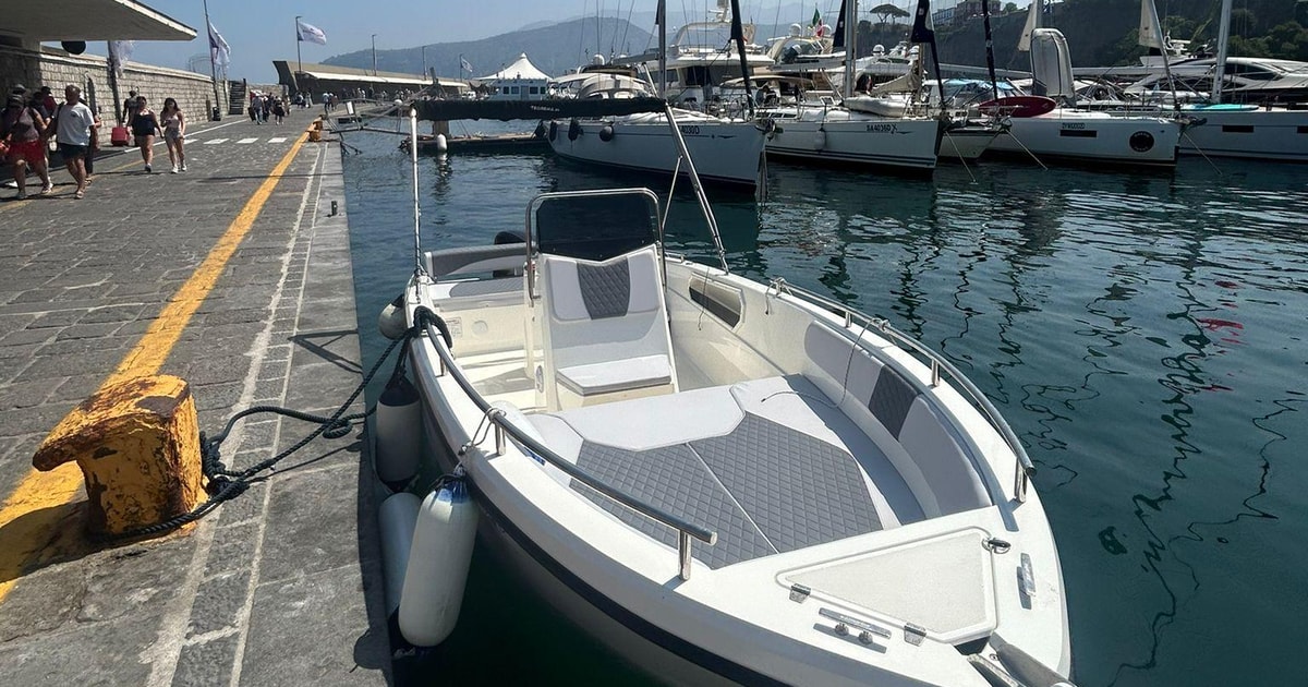 Sorrento Capri boat tour | GetYourGuide