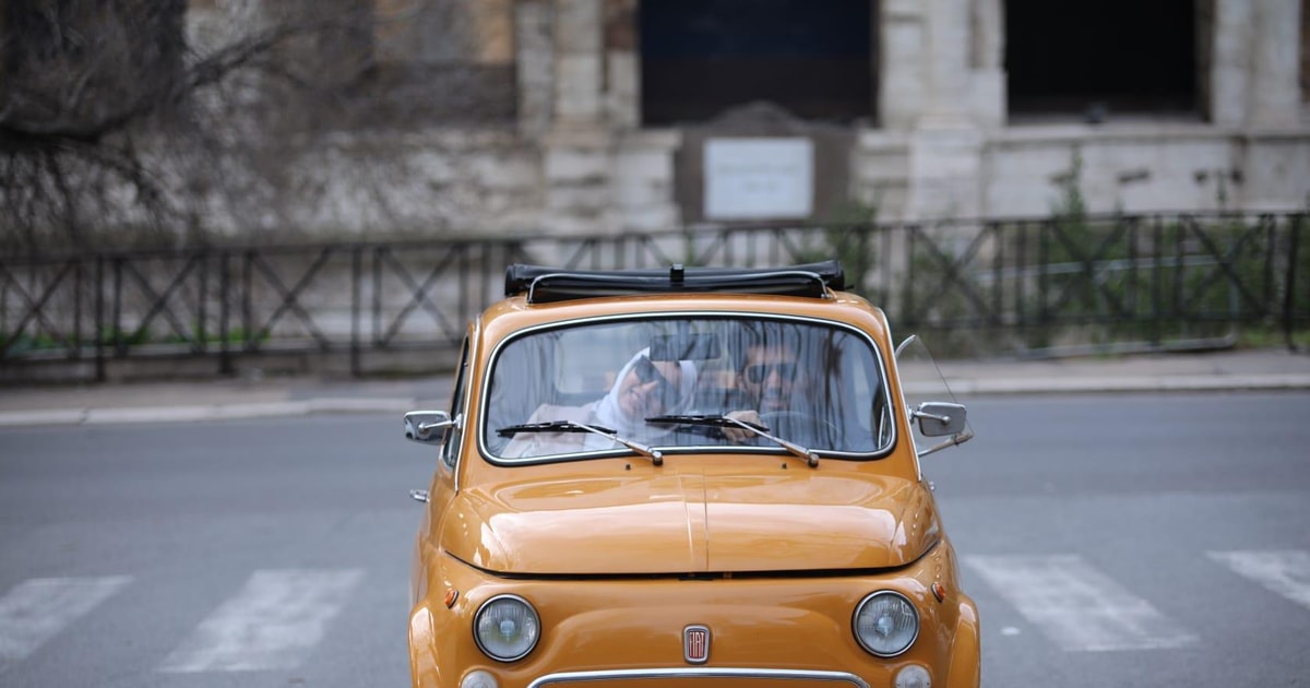 Rome: City Tour in Classic Fiat 500 with Photos | GetYourGuide