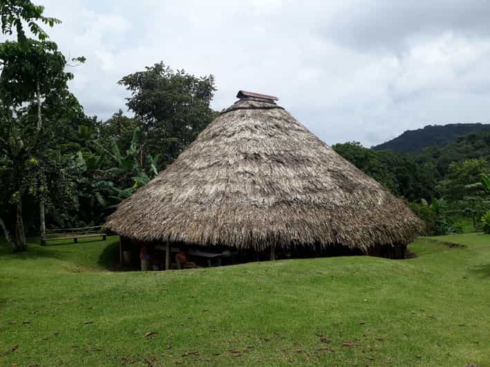 Bezoek aan het inheemse dorp Embera | GetYourGuide