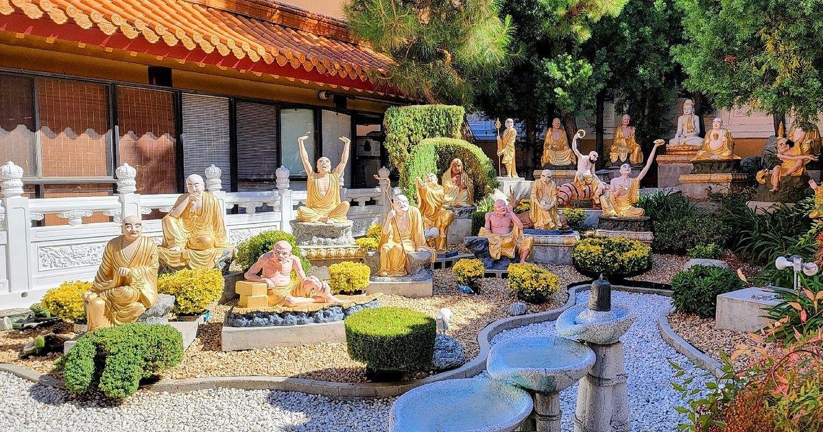 Los Angeles: Hindu Temple and Buddhist Monastery Day Trip | GetYourGuide