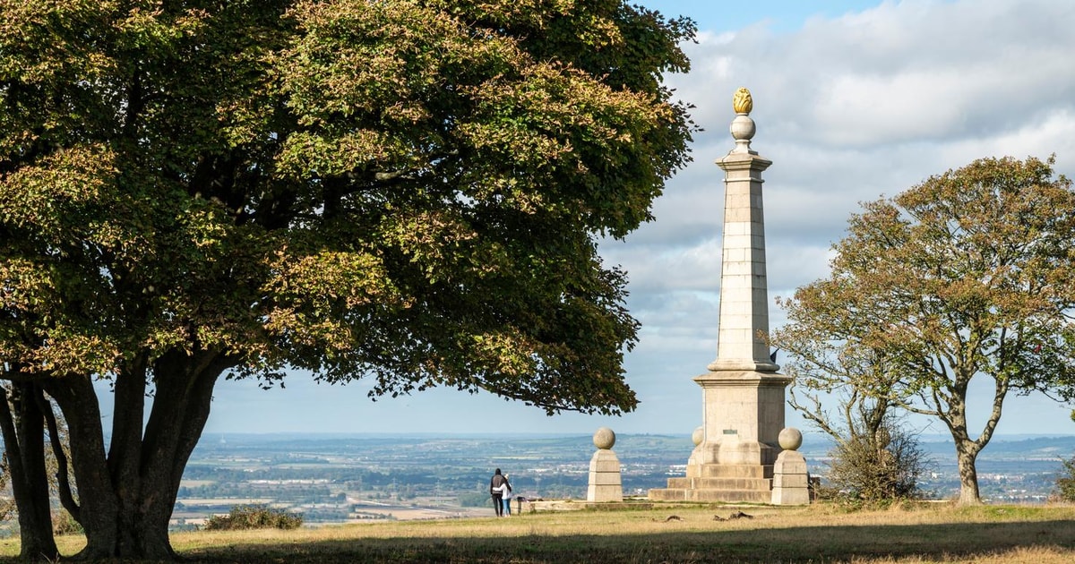 Chilterns: Summit Views & Chequers Retreat Walking Tour | GetYourGuide