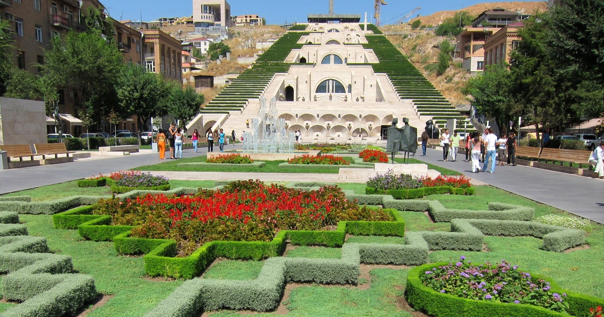 Descubre Armenia: Tbilisi- Akhpat, Sanahin-Sevan-Yerevan-Tbi | GetYourGuide